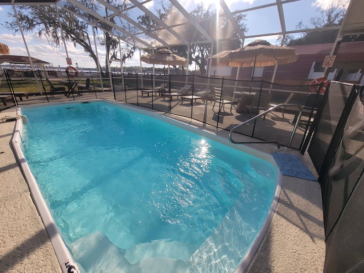 4000 Sqft/htdpool/dock/fishing/ocnfrnt/75tv/kingbd - Jacksonville, FL