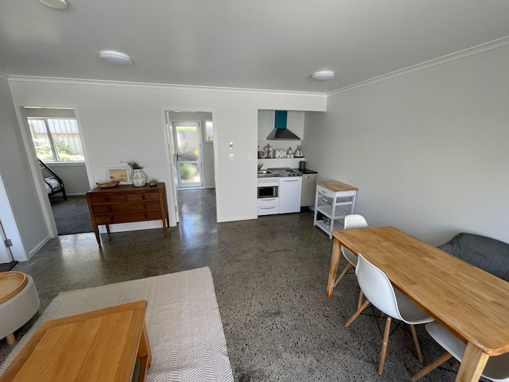 2 Minutes Walk To North End Beach (Flat A) - Waihi