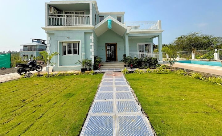 Luxury 5 Bhk Villa With Pool Beach Side View - Alibag