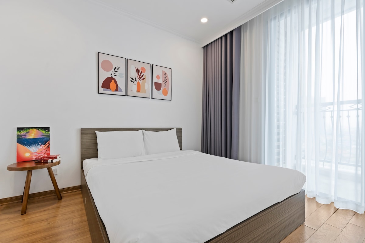 Royal City | 1 chambre moderne · Vue imprenable sur la place ...