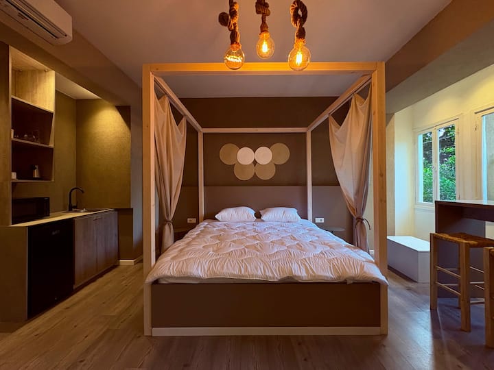 Nude / Studio Pasteur Gemmayze - Beirut