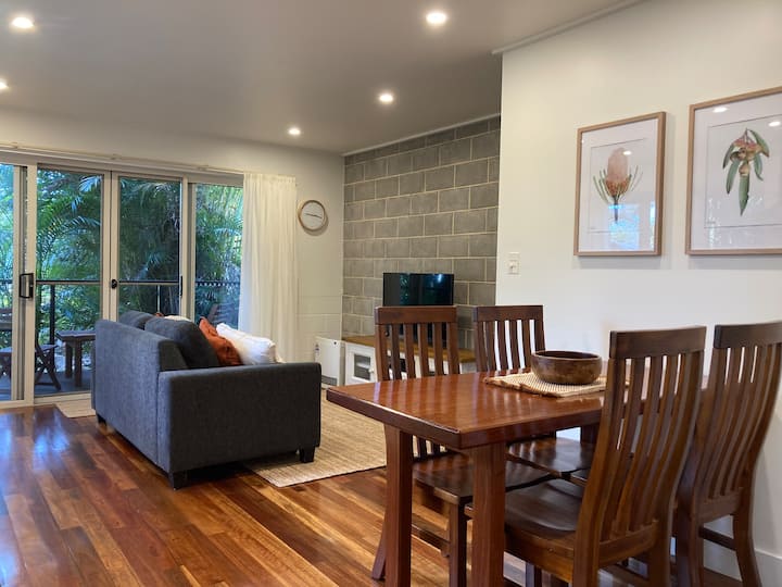 Dee Why Escape - Narrabeen