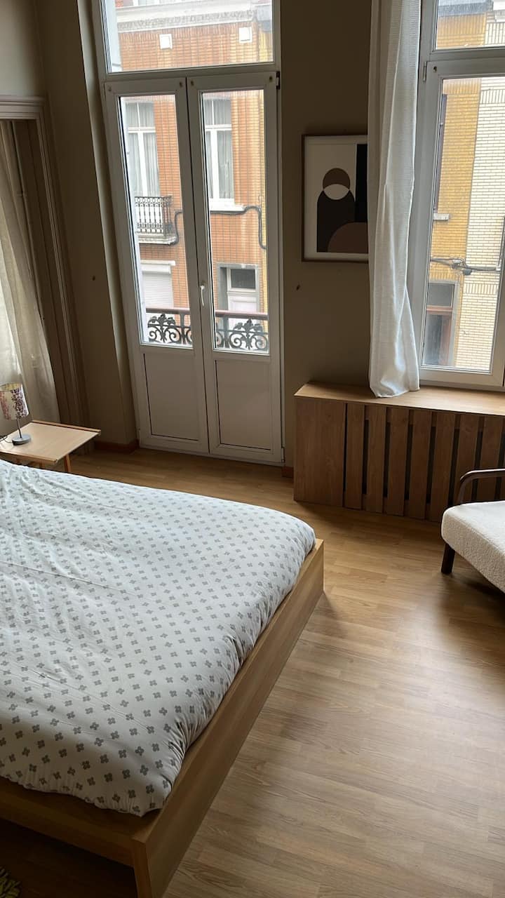 Cosy & Bright 1br Apartment – Near Center - Schaerbeek