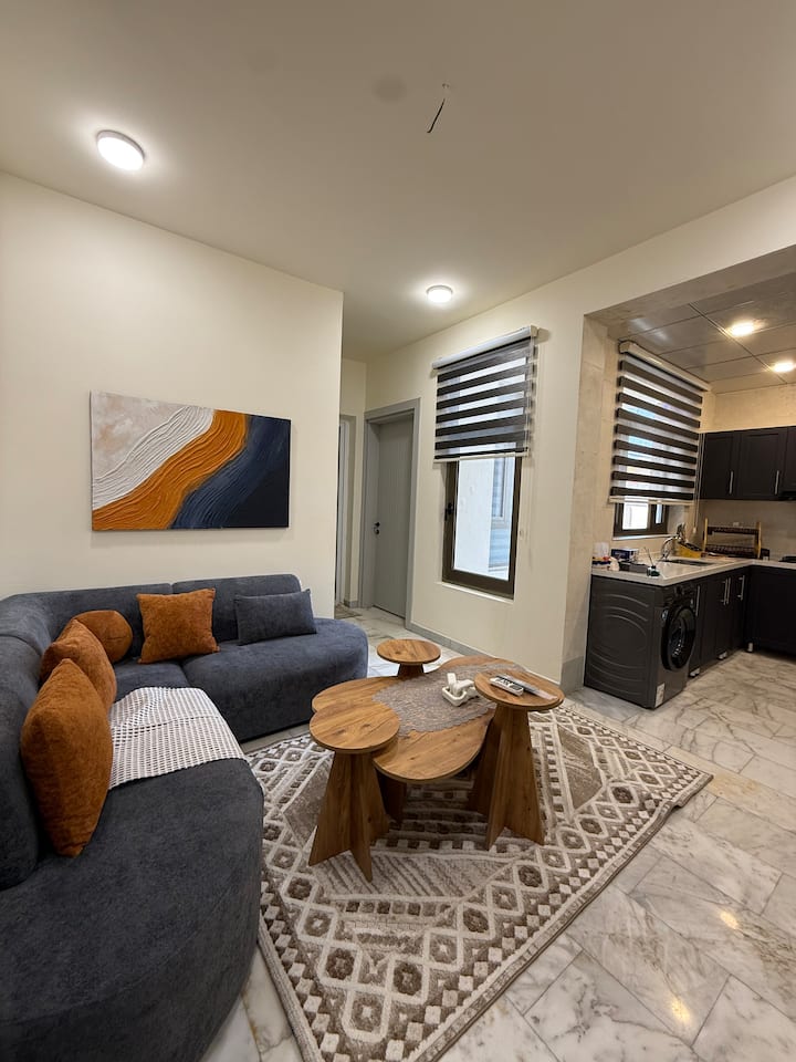 Cozy 2br Apartment With Living Room - Baghdad