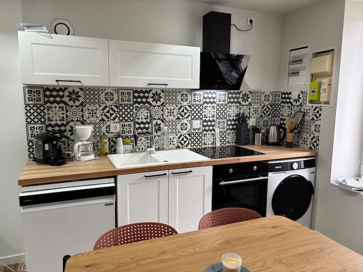 Maison Avec Courette - Bressuire