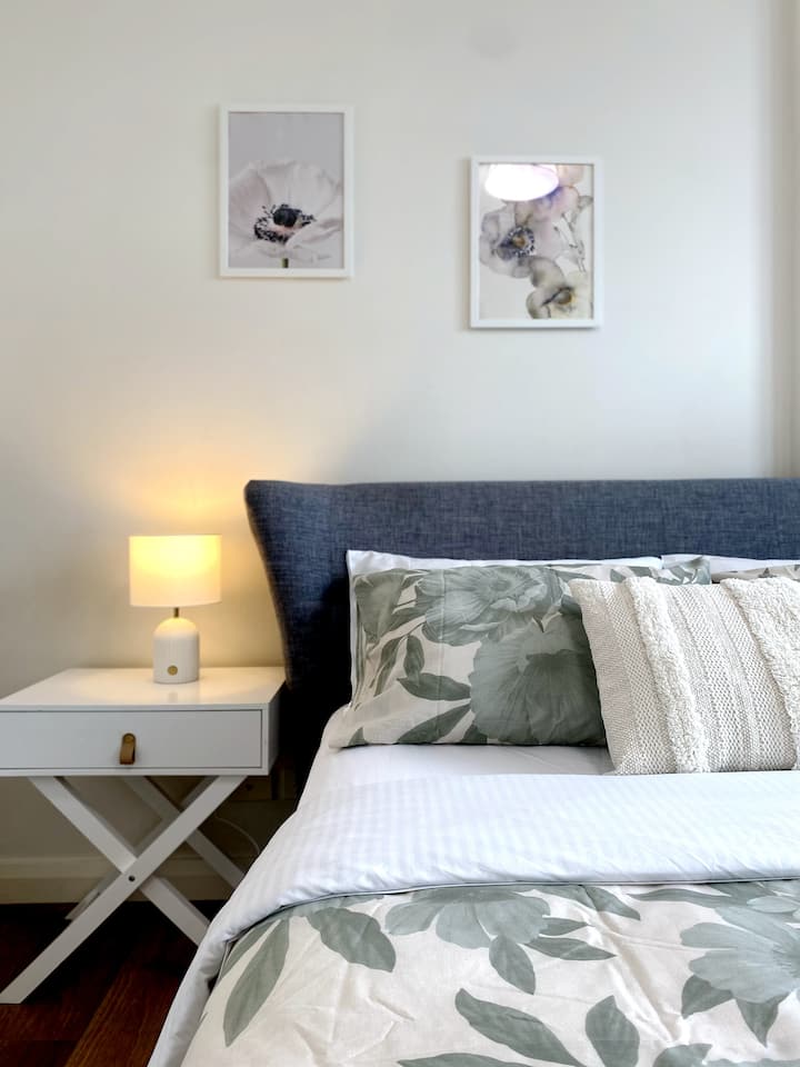 3-bedroom Apartment In Hurstville Close To Airport - Penshurst