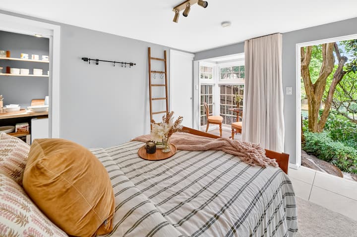 Cozy City Studio | Perfect For Couples - North Sydney