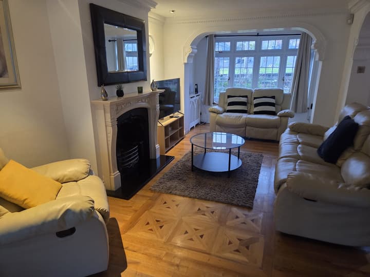 Comfy Home-reading - Reading