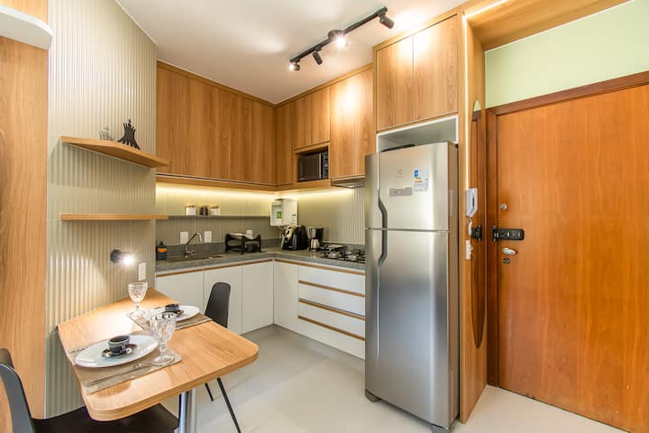 Cozinha Completa, Garagem, Ar E Wifi • Asa Norte - Sobradinho