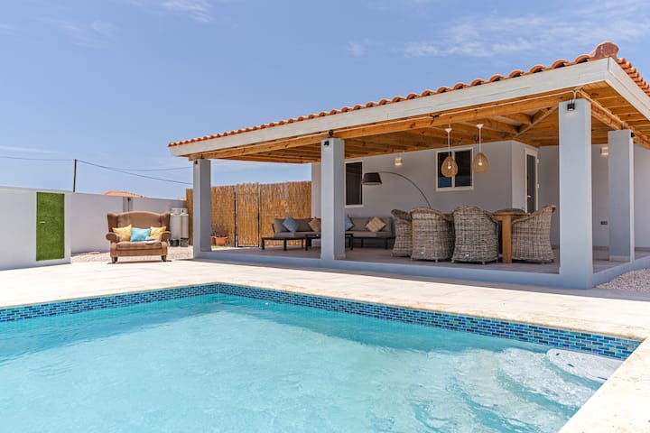 Dushi Sabana | Tropical Family Villa - Aruba