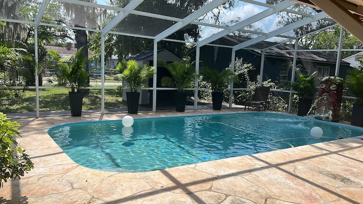 Entire 3rd Floor Studio Apt, Huge Private Bath! - Ormond Beach, FL