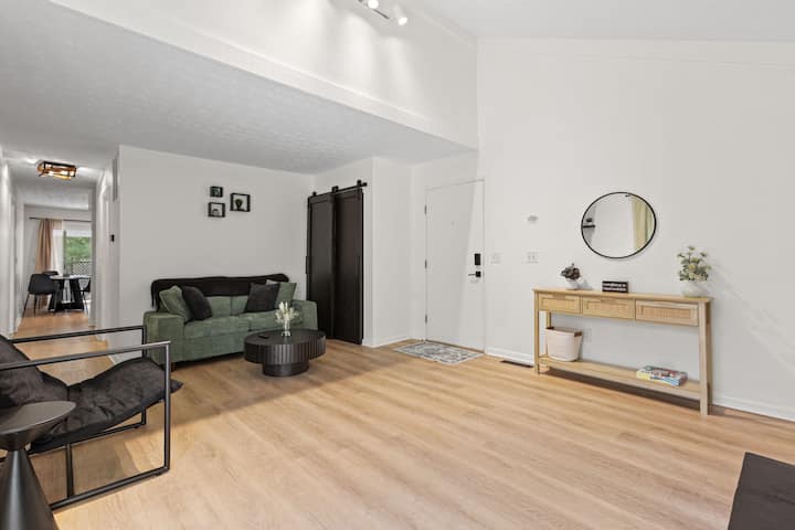 Modern Comfort In Dublin - Dublin, OH