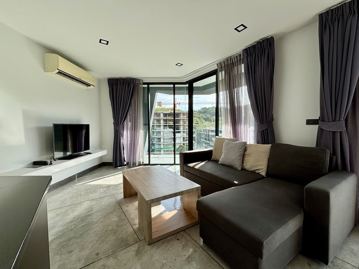 Eckwohnung im obersten Stockwerk mit 1 Schlafzimmer | Utopia Naiharn ...