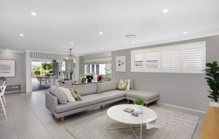 Modern Tranquil Escarpment Stay - Shellharbour