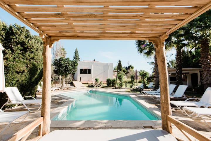 Large Tropical Villa • Pool • Near Bossa + Ibiza - Islas de Ibiza