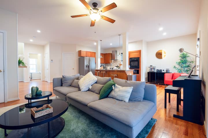 Cozy Family Gathering Open Fine Living/dining - Saint-Louis, MO