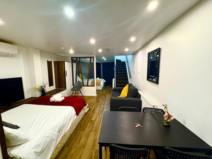 Appartement Spacieux Avec Patio Privé - Londres