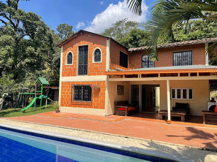 Casa Finca Para Familias Con Piscina - Copacabana