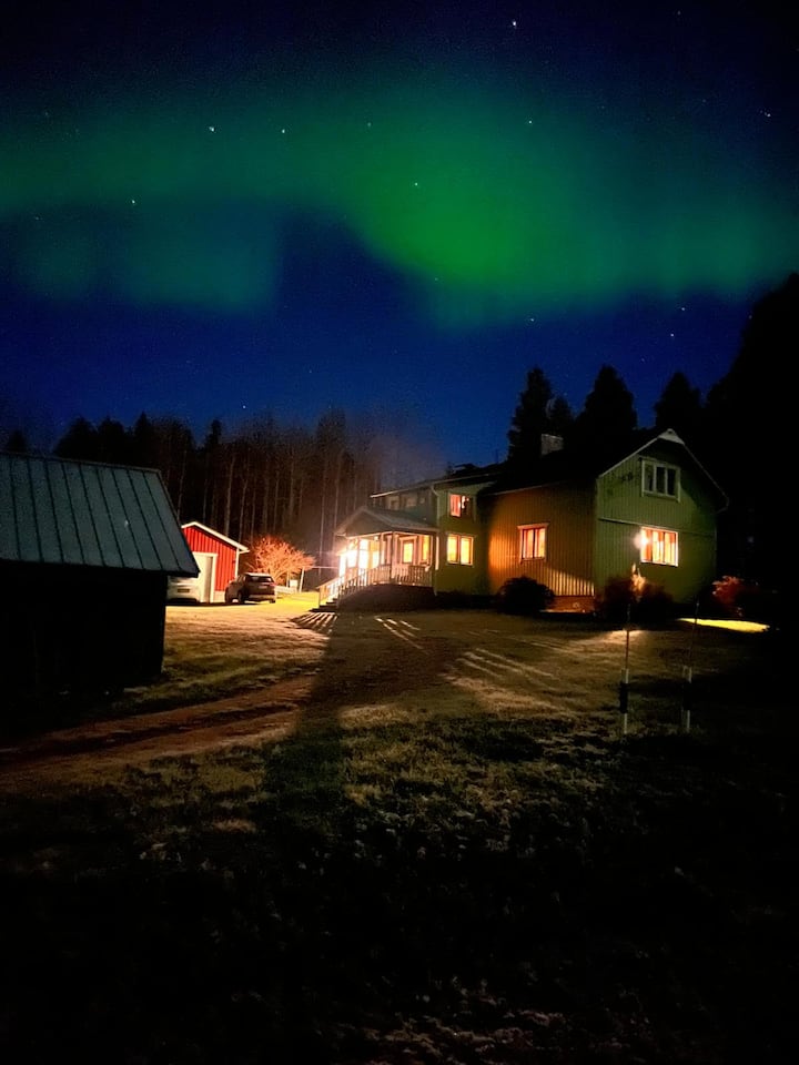 Hirsitalo Ylitornion Aavasaksalla. - Övertorneå