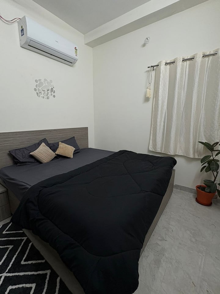 Fully Private 1bhk Couple Friendly @Vibestay - Indore