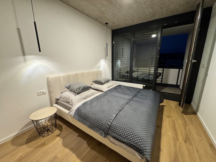 Parking + Luxusný Apartmán V Trenčíne - Trenčín