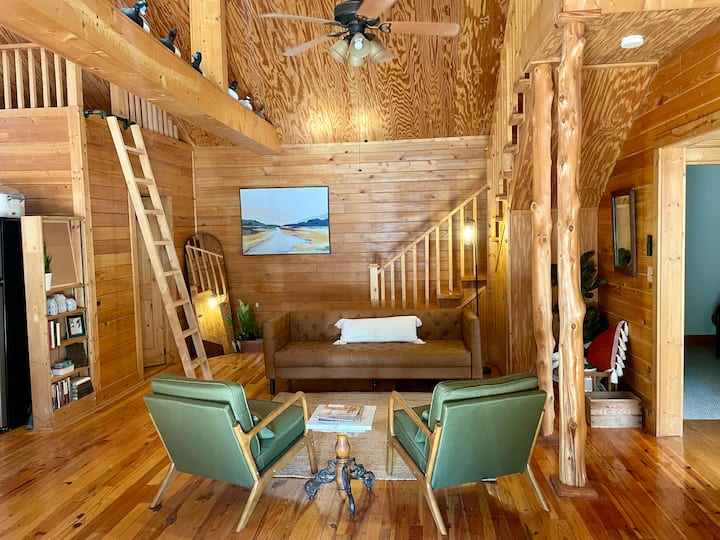Private 30-acre Cabin W/ Pond, Firepit + Sleeps 8 - Lake Marion, SC