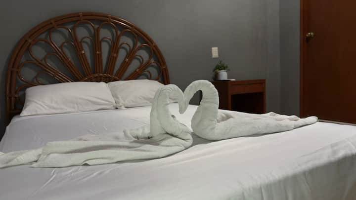 Hotel Ideal Para Economizar Y Descansar Cómodo - Acapulco
