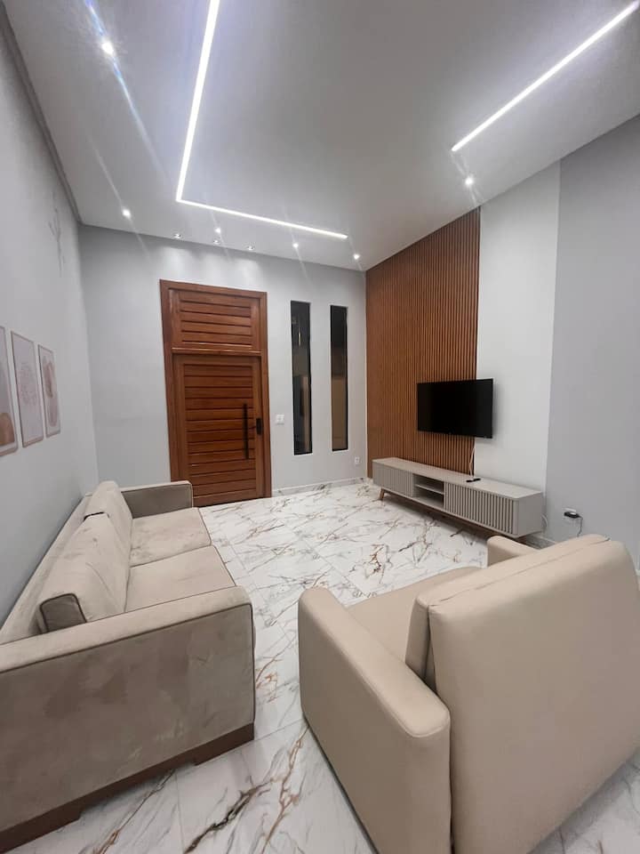 Linda Casa Com Fino Acabamento 3 Suítes E Jacuzzi - Manaus