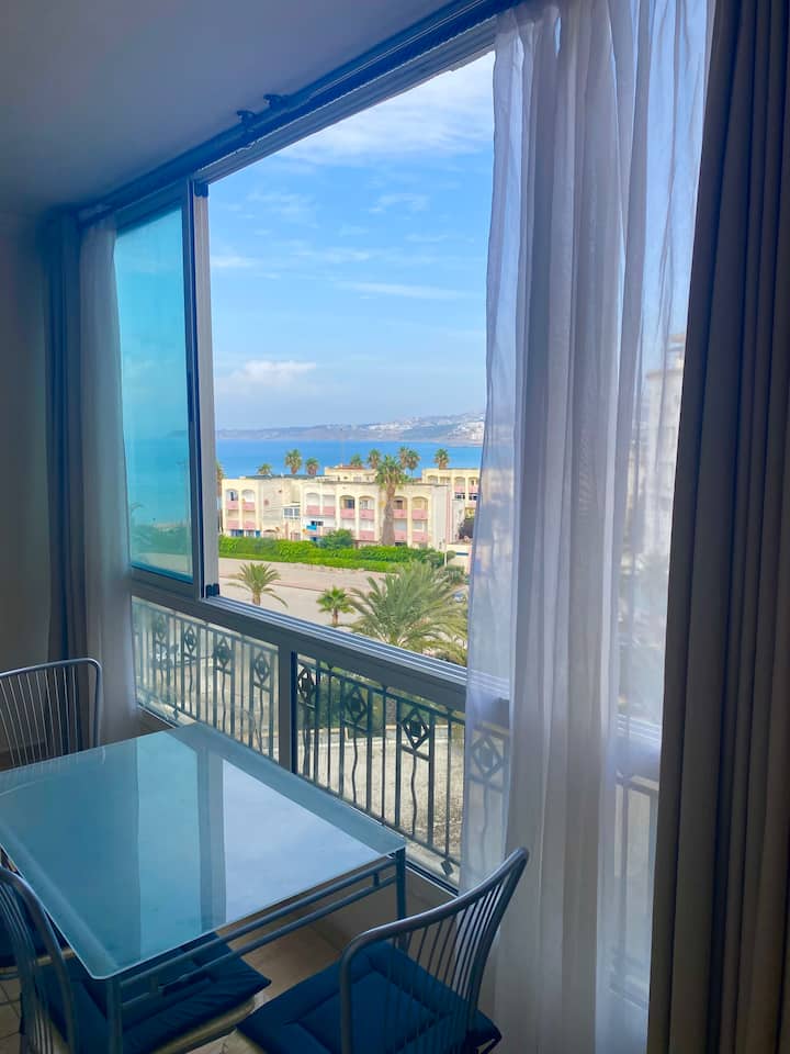 Appartement Avec Vue Sur Mer Et Parking Gratuit - Tanger