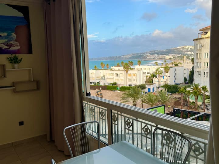 Appartement Avec Vue Sur Mer Et Parking Gratuit - Tangier