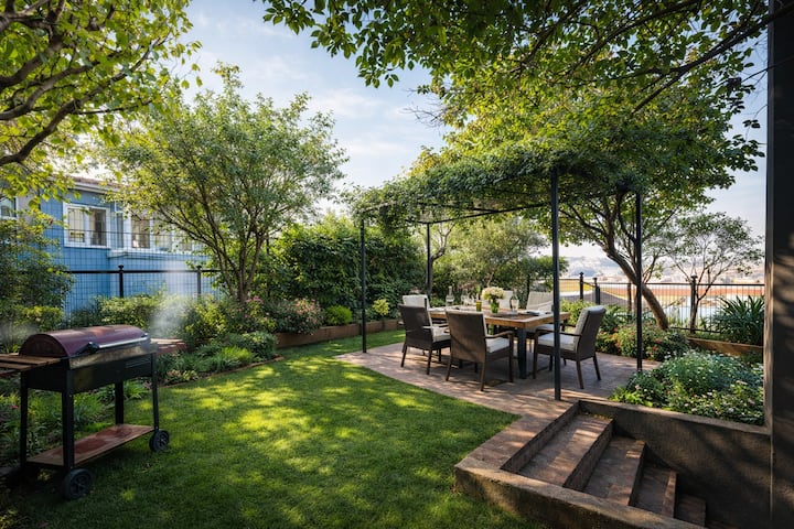 Private Garden Flat In Balat All Rooms Ac - İstanbul