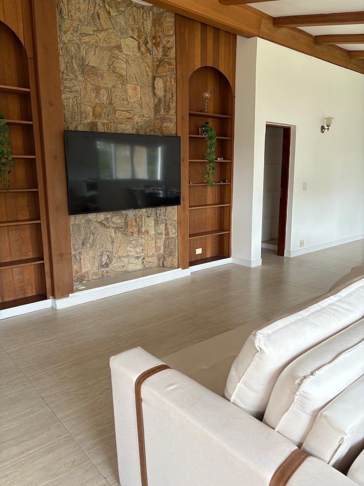 Casa Com Piscina Em Condomínio Completo – Atibaia - Atibaia