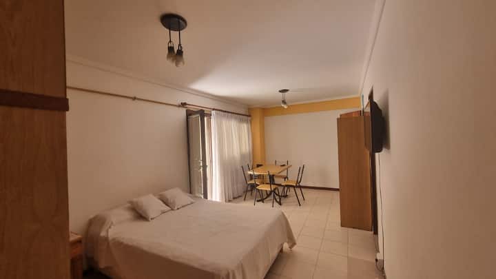 Monoambiente Con Patio Interno Aldrey - Mar del Plata