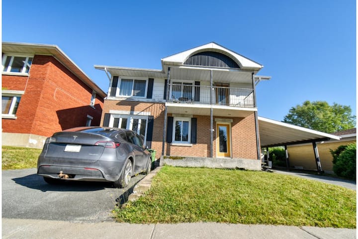 Thetford, Apt 2ch, Lumineux, Clim Et 2 Parking - Thetford Mines