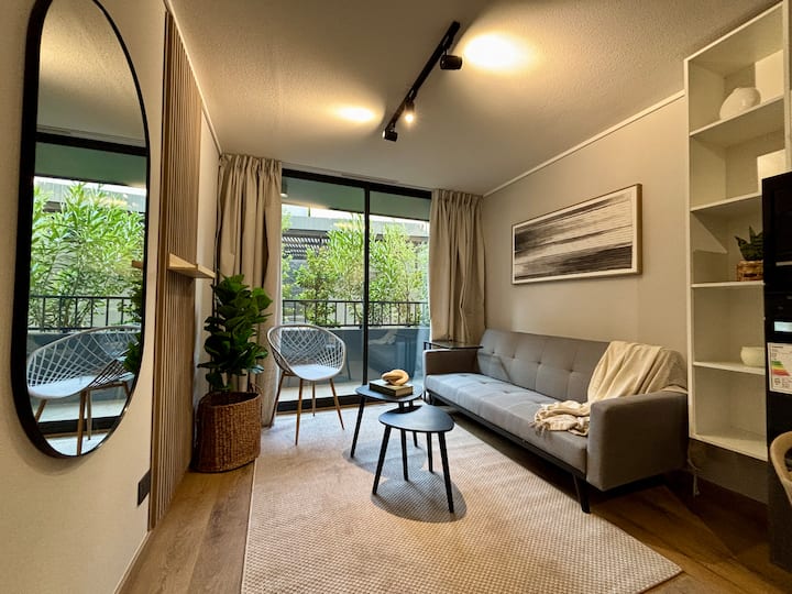 Relájate Y Conoce El Centro Histórico De Santiago - Santiago