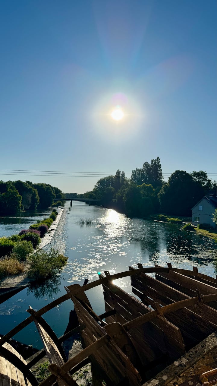 Atypique Moulin - Vue Et Chambres Sur Le Loir - Durtal