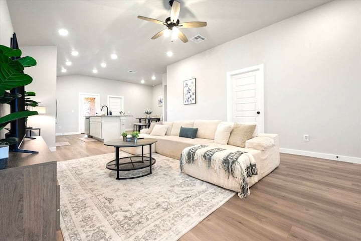 West End • Bluebird Haven Game Retreat • 3 Bd 2 Ba - Lubbock, TX