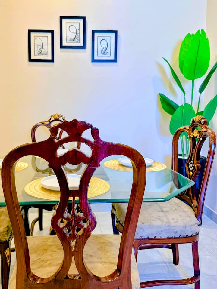 Gourmet Getaway Three By Jannat Vacation Rentals - 克拉嗤