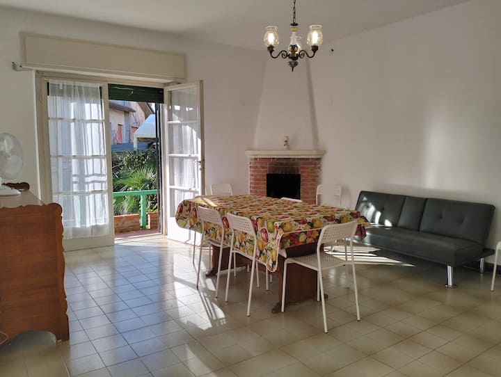 Villa Eusepia: Mare E Relax A Tirrenia - Livorno