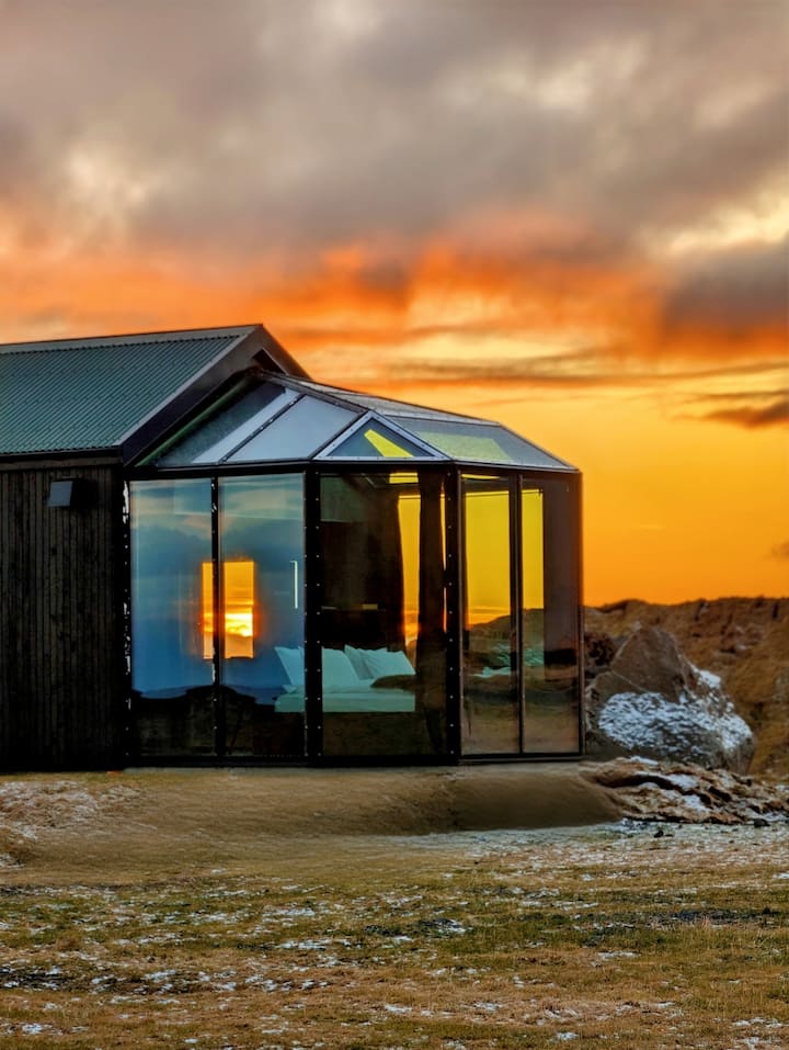 Aurora Glass Cabin I  (Private: Sauna & Jacuzzi) - Iceland