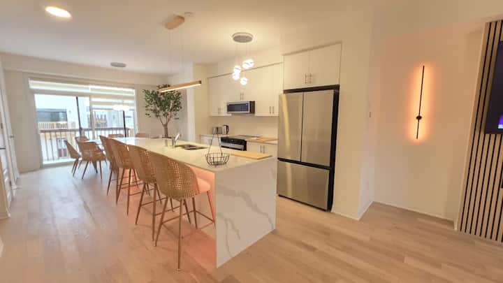 Premium 2br Town-fireplace, Fast Wifi, Fit 6 - Brantford, ON