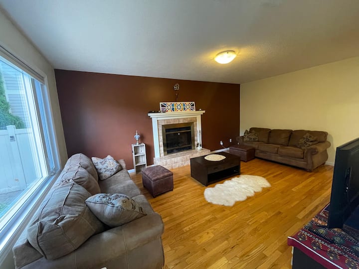 Warm Home In Orleans - Ottawa