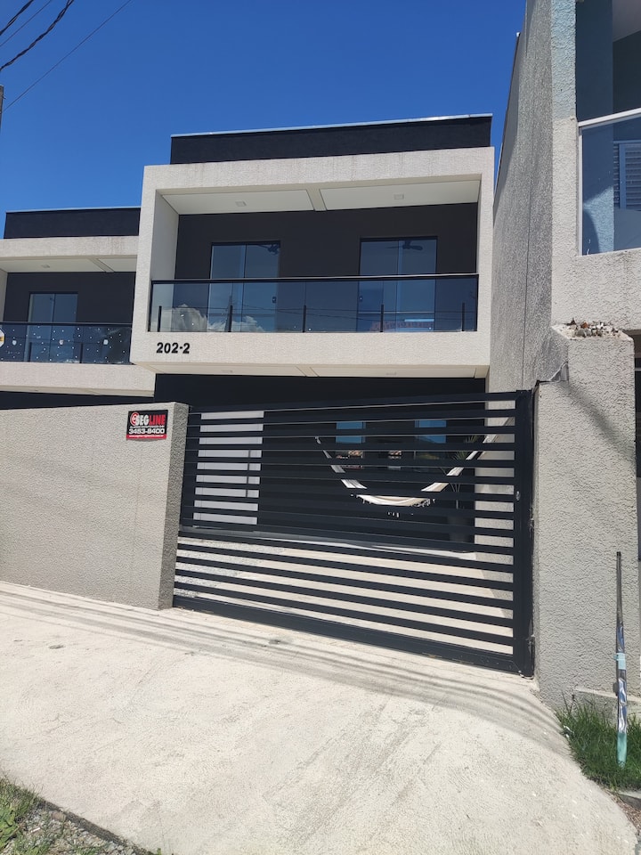 Sobrado Com 3 Q 4 Quadras Mar Central De Matinhos - Matinhos