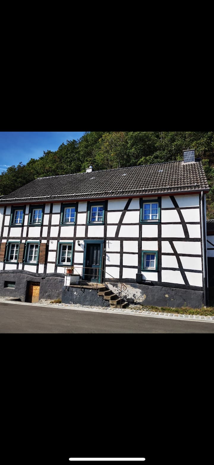 Charmantes Fachwerkhaus Am Nationalpark Eifel - Schleiden