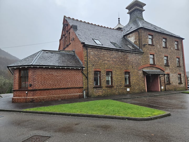 Old Distillery In Fort William - Fort William