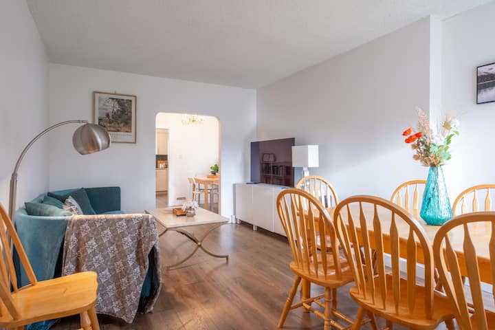 Quiet 5 Br 7 Bed Escape W/ Sunny Deck Near Ubc - Richmond, Canadá