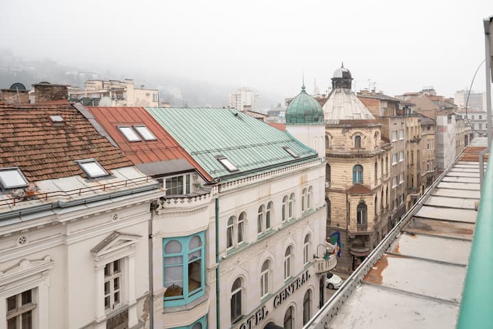 Central Terrace Loft With 2 Bedrooms & City View - Sarajevo
