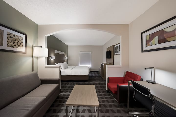 Quality Suite Stay In Dfw - Irving, TX