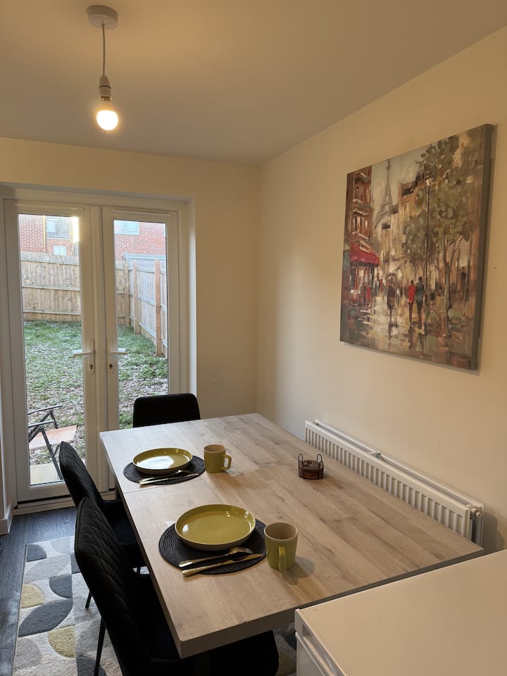 Home In West Midlands - Coventry