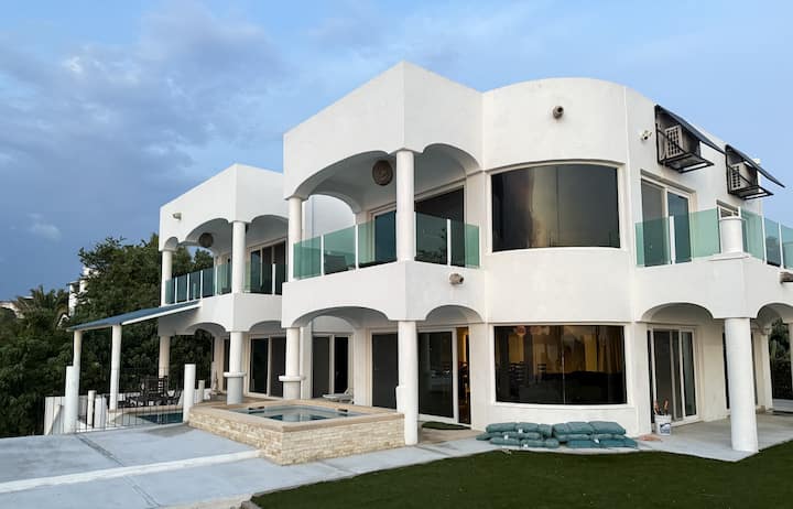 Villa Risco Paraiso - Manzanillo, Colima, Mexico